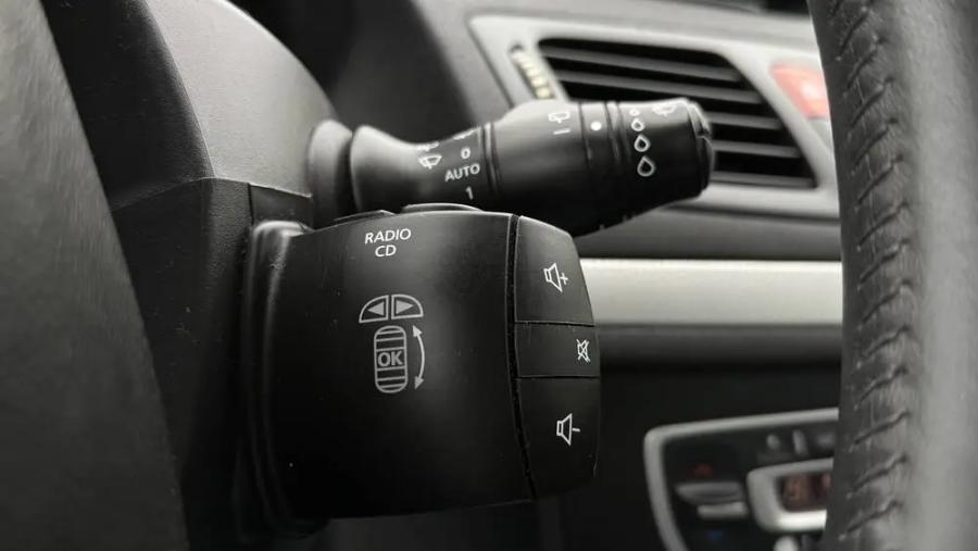 Pelēks Renault Megane 2010 Jelgava, ar dzinēja tilpumu 1.50 L un nobraukumu 303 tūkst. km par 1990 €, foto 19 vietnē AUTOMOTO.COM.LV