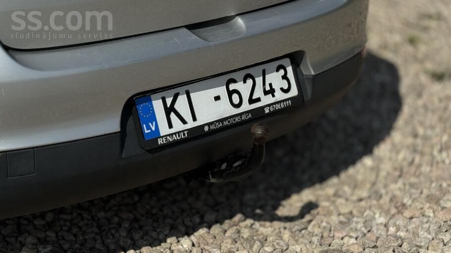 Pelēks Renault Megane 2010 Jelgava, ar dzinēja tilpumu 1.50 L un nobraukumu 303 tūkst. km par 1990 €, foto 17 vietnē AUTOMOTO.COM.LV