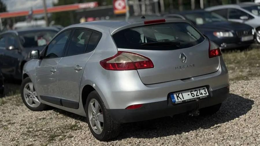 Pelēks Renault Megane 2010 Jelgava, ar dzinēja tilpumu 1.50 L un nobraukumu 303 tūkst. km par 1990 €, foto 5 vietnē AUTOMOTO.COM.LV