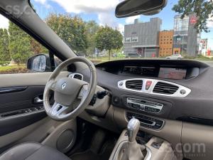 Grey Renault Megane 2010 in Riga, with an engine capacity of 2.00 L and mileage of 265 thousand km for 3350 €, photo 12 on AUTOMOTO.COM.LV
