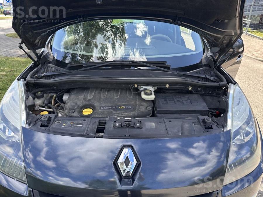 Grey Renault Megane 2010 in Riga, with an engine capacity of 2.00 L and mileage of 265 thousand km for 3350 €, photo 15 on AUTOMOTO.COM.LV
