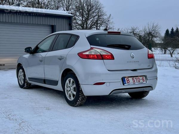 Grey Renault Megane 2011 in Cesis, with an engine capacity of 1.50 L and mileage of 273 thousand km for 3500 €, photo 4 on AUTOMOTO.COM.LV