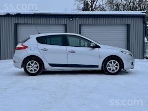 Pelēks Renault Megane 2011 Cēsis, ar dzinēja tilpumu 1.50 L un nobraukumu 273 tūkst. km par 3500 €, foto 5 vietnē AUTOMOTO.COM.LV