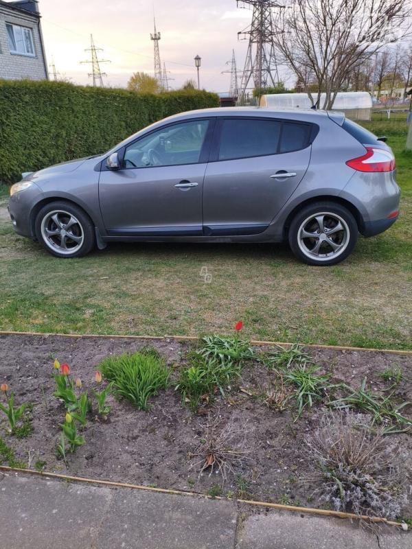 Grey Renault Megane 2011 in Silute, with an engine capacity of 1.50 L and mileage of 230 thousand km for 4500 €, photo 4 on AUTOMOTO.COM.LV