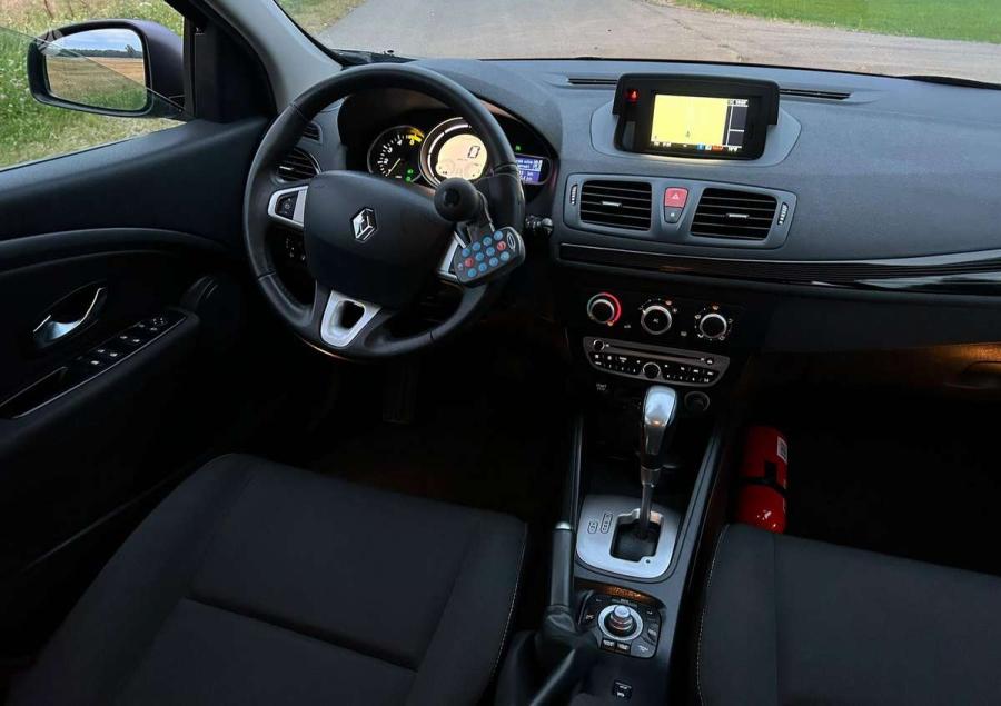 Pelēks Renault Megane 2011 Pakruojis, ar dzinēja tilpumu 1.46 L un nobraukumu 59 tūkst. km par 3650 €, foto 11 vietnē AUTOMOTO.COM.LV