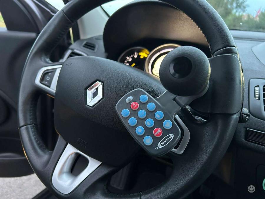 Pelēks Renault Megane 2011 Pakruojis, ar dzinēja tilpumu 1.46 L un nobraukumu 59 tūkst. km par 3650 €, foto 22 vietnē AUTOMOTO.COM.LV