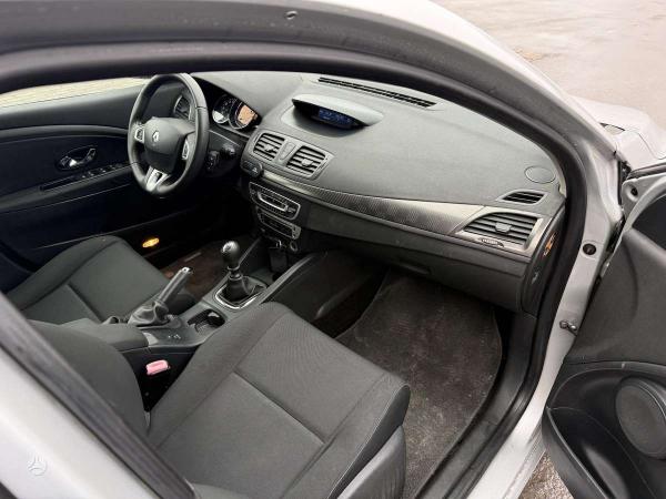 Pelēks Renault Megane 2012 Tauragė, ar dzinēja tilpumu 1.20 L un nobraukumu 140 tūkst. km par 2950 €, foto 11 vietnē AUTOMOTO.COM.LV