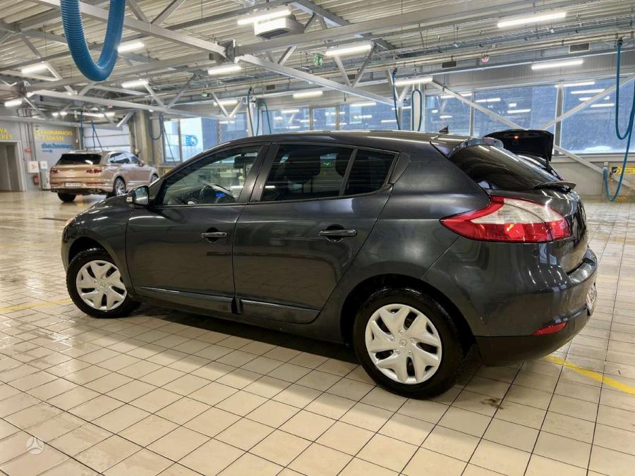 Pelēks Renault Megane 2012 Viļņa, ar dzinēja tilpumu 1.60 L un nobraukumu 279 tūkst. km par 2190 €, foto 4 vietnē AUTOMOTO.COM.LV
