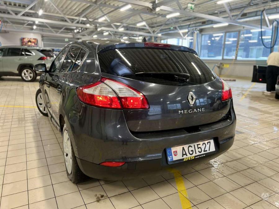 Pelēks Renault Megane 2012 Viļņa, ar dzinēja tilpumu 1.60 L un nobraukumu 279 tūkst. km par 2190 €, foto 6 vietnē AUTOMOTO.COM.LV