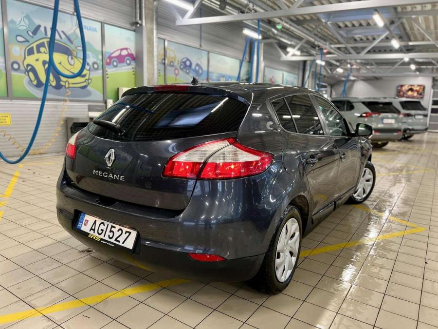 Pelēks Renault Megane 2012 Viļņa, ar dzinēja tilpumu 1.60 L un nobraukumu 279 tūkst. km par 2190 €, foto 7 vietnē AUTOMOTO.COM.LV