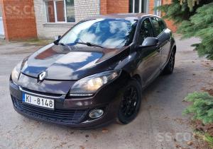 Pelēks Renault Megane 2012 Rīga, ar dzinēja tilpumu 1.50 L un nobraukumu 213 tūkst. km par 2700 €, foto  vietnē AUTOMOTO.COM.LV
