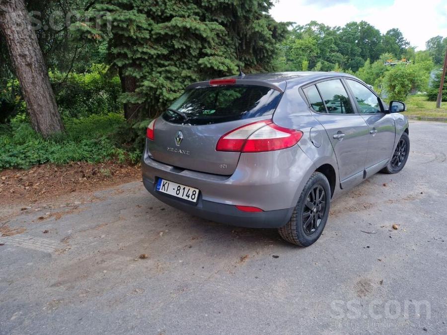 Grey Renault Megane 2012 in Riga, with an engine capacity of 1.50 L and mileage of 213 thousand km for 2700 €, photo 7 on AUTOMOTO.COM.LV