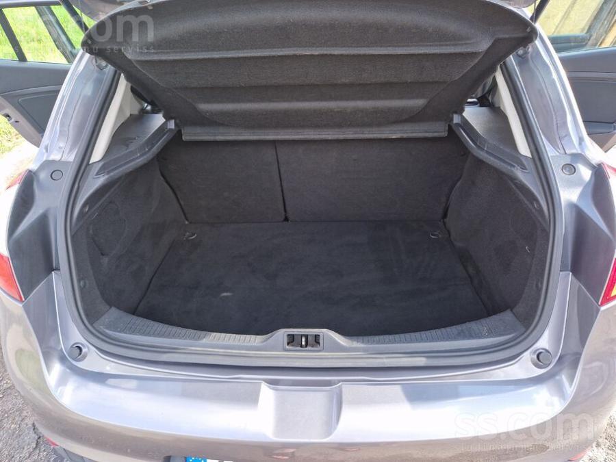 Grey Renault Megane 2012 in Riga, with an engine capacity of 1.50 L and mileage of 213 thousand km for 2700 €, photo 12 on AUTOMOTO.COM.LV