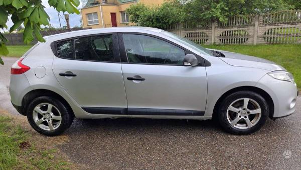 Grey Renault Megane 2012 in Vilnius, with an engine capacity of 1.46 L and mileage of 156 thousand km for 3100 €, photo 3 on AUTOMOTO.COM.LV
