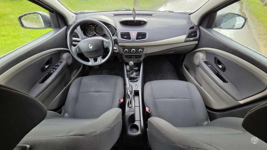 Pelēks Renault Megane 2012 Viļņa, ar dzinēja tilpumu 1.46 L un nobraukumu 156 tūkst. km par 3100 €, foto 7 vietnē AUTOMOTO.COM.LV