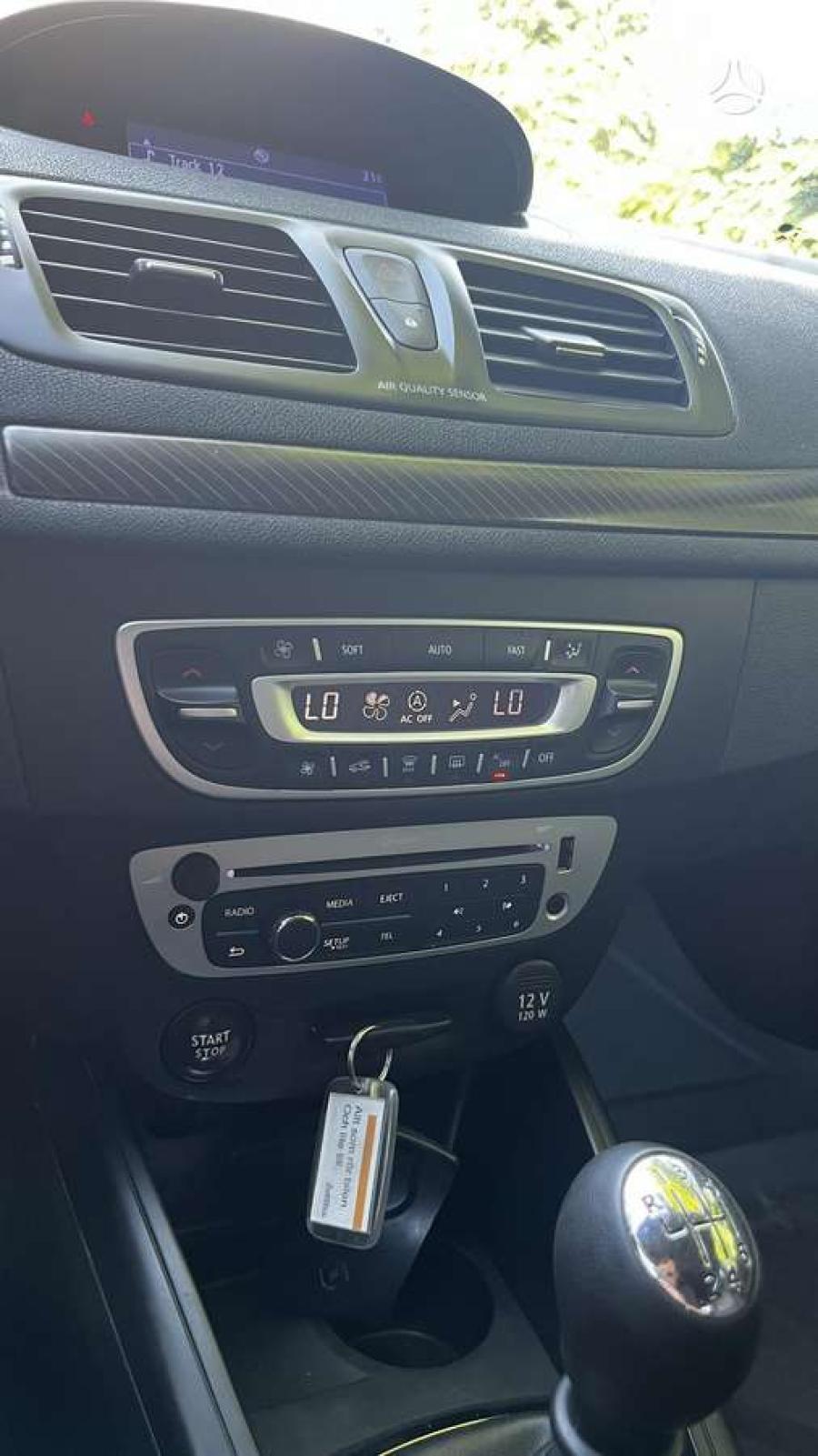 Pelēks Renault Megane 2012 Šilutė, ar dzinēja tilpumu 1.46 L un nobraukumu 243 tūkst. km par 2999 €, foto 19 vietnē AUTOMOTO.COM.LV