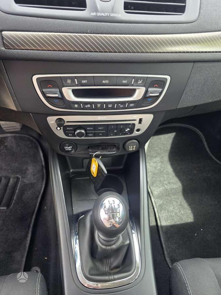 Grey Renault Megane 2012 in Marijampole, with an engine capacity of 1.46 L and mileage of 268 thousand km for 2950 €, photo 13 on AUTOMOTO.COM.LV