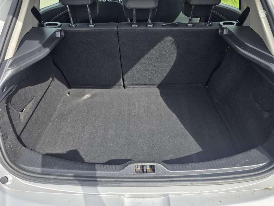 Grey Renault Megane 2012 in Marijampole, with an engine capacity of 1.46 L and mileage of 268 thousand km for 2950 €, photo 15 on AUTOMOTO.COM.LV