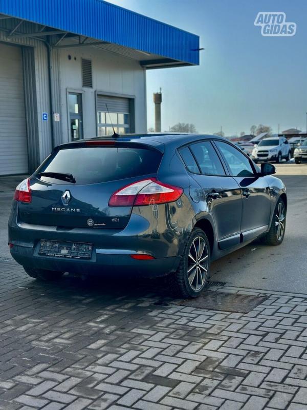 Grey Renault Megane 2013 in Kretinga, with an engine capacity of 1.50 L and mileage of 300 thousand km for 2500 €, photo 8 on AUTOMOTO.COM.LV