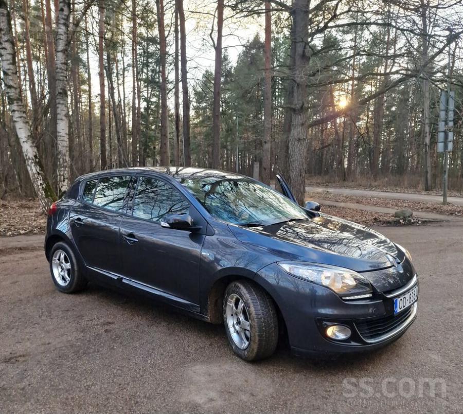 Pelēks Renault Megane 2013 Rīga, ar dzinēja tilpumu 1.50 L un nobraukumu 237 tūkst. km par 3500 €, foto 1 vietnē AUTOMOTO.COM.LV