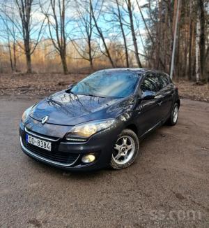 Pelēks Renault Megane 2013 Rīga, ar dzinēja tilpumu 1.50 L un nobraukumu 237 tūkst. km par 3500 €, foto 3 vietnē AUTOMOTO.COM.LV