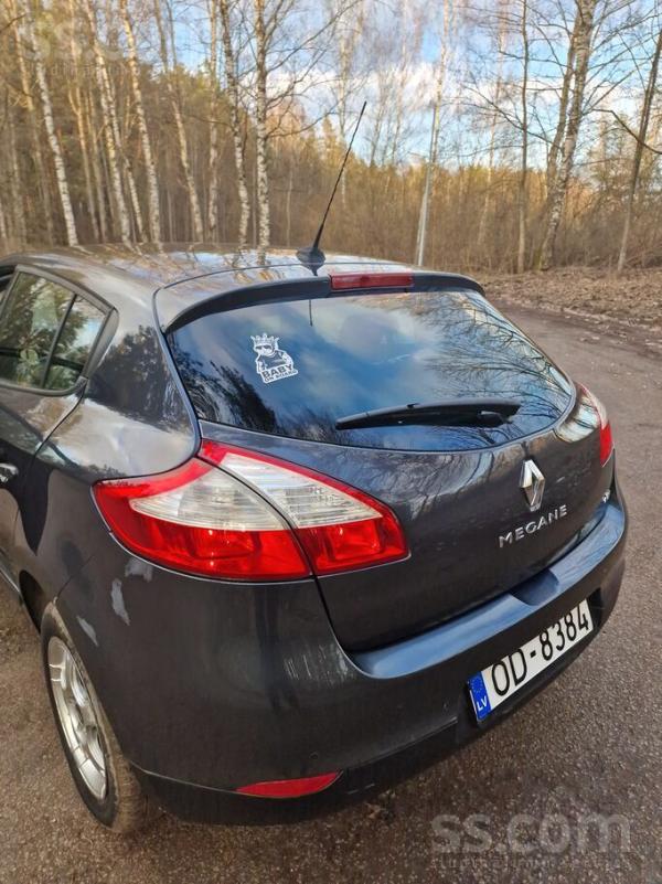 Серый Рено Меган 2013 в Рига, объемом двигателя 1.50 л и пробегом 237 тыс. км за 3500 €, фото 5 на AUTOMOTO.COM.LV