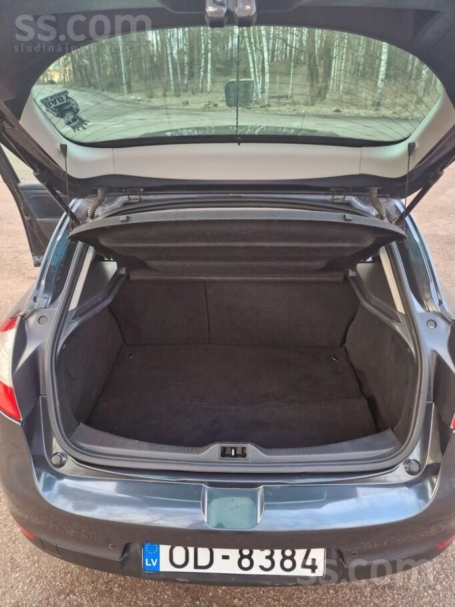 Pelēks Renault Megane 2013 Rīga, ar dzinēja tilpumu 1.50 L un nobraukumu 237 tūkst. km par 3500 €, foto 7 vietnē AUTOMOTO.COM.LV