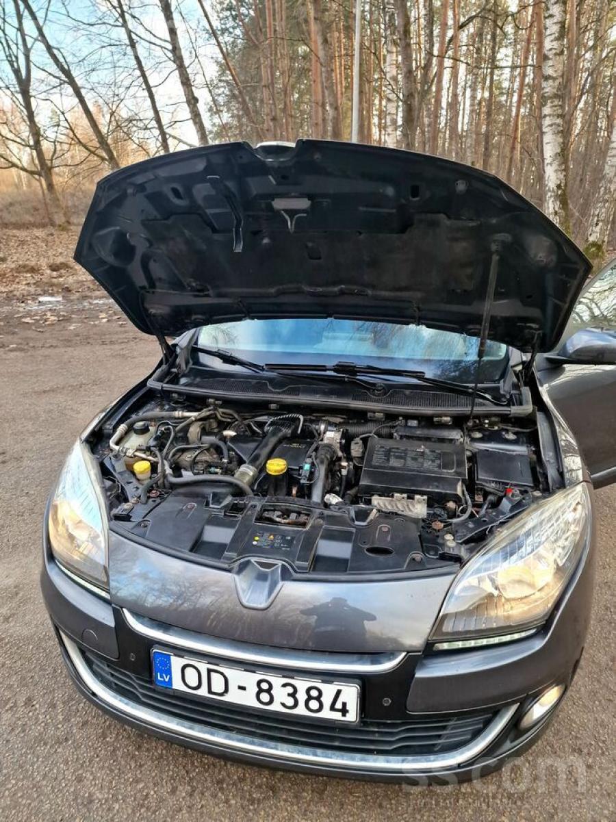 Pelēks Renault Megane 2013 Rīga, ar dzinēja tilpumu 1.50 L un nobraukumu 237 tūkst. km par 3500 €, foto 15 vietnē AUTOMOTO.COM.LV