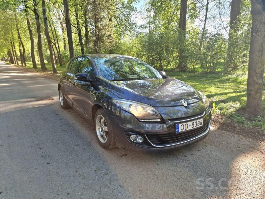 Pelēks Renault Megane 2013 Rīga, ar dzinēja tilpumu 1.50 L un nobraukumu 237 tūkst. km par 3790 €, foto 1 vietnē AUTOMOTO.COM.LV