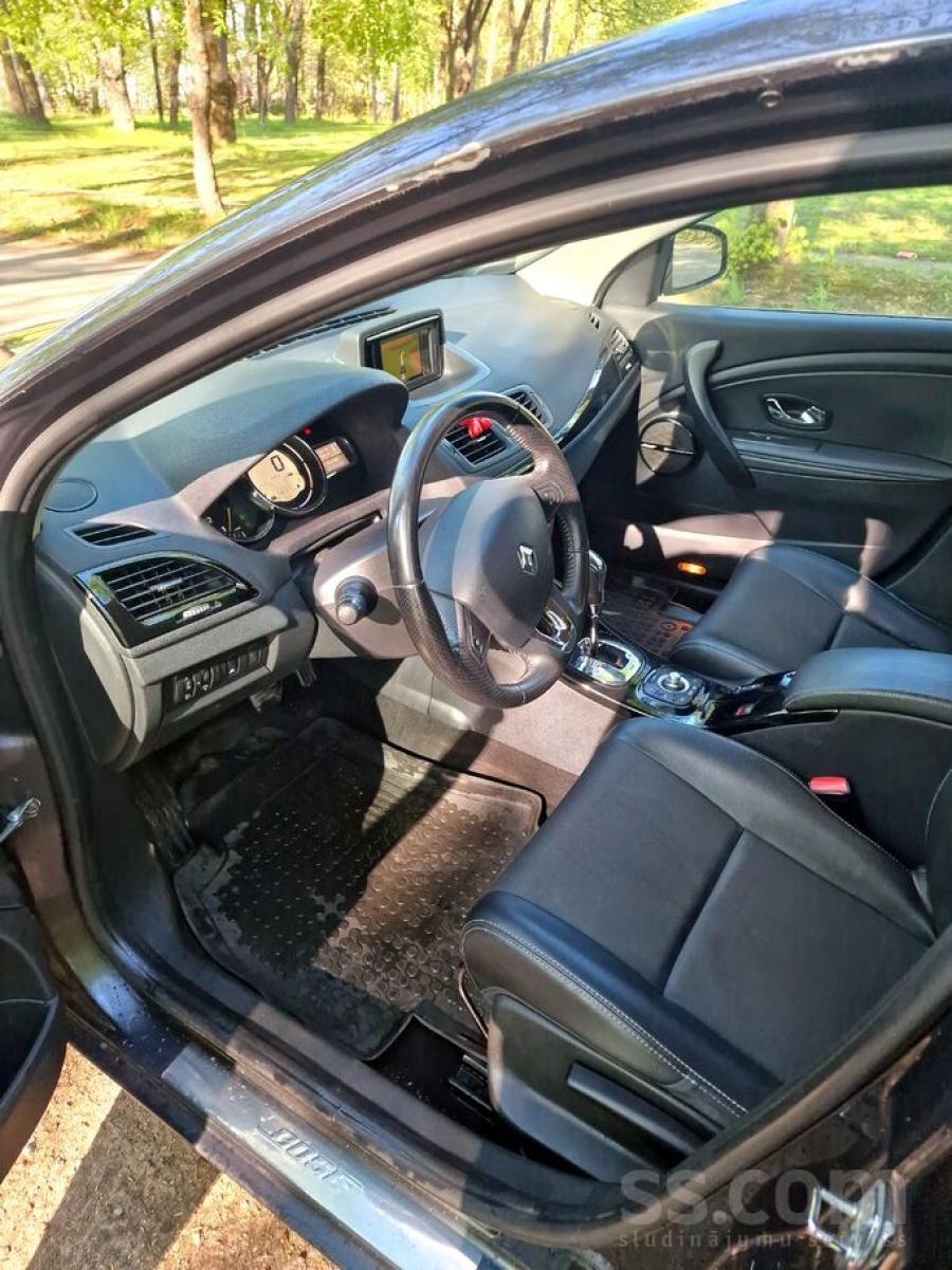 Pelēks Renault Megane 2013 Rīga, ar dzinēja tilpumu 1.50 L un nobraukumu 237 tūkst. km par 3790 €, foto 8 vietnē AUTOMOTO.COM.LV