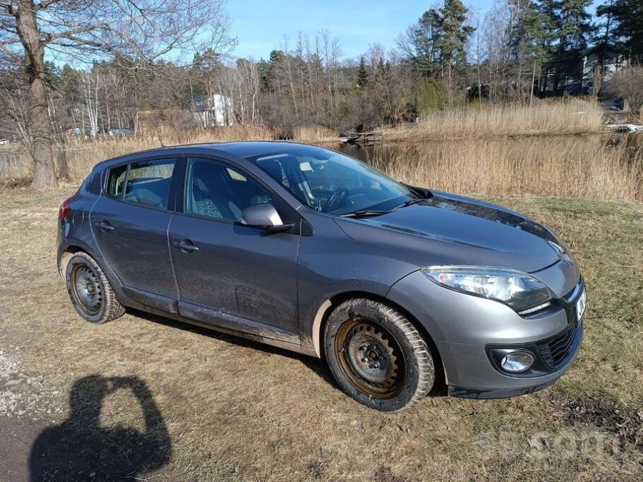 Pelēks Renault Megane 2013 Rīga, ar dzinēja tilpumu 1.50 L un nobraukumu 289 tūkst. km par 2600 €, foto 1 vietnē AUTOMOTO.COM.LV