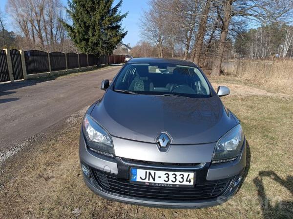 Pelēks Renault Megane 2013 Rīga, ar dzinēja tilpumu 1.50 L un nobraukumu 289 tūkst. km par 2600 €, foto 2 vietnē AUTOMOTO.COM.LV