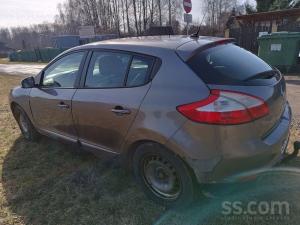 Pelēks Renault Megane 2013 Rīga, ar dzinēja tilpumu 1.50 L un nobraukumu 289 tūkst. km par 2600 €, foto 5 vietnē AUTOMOTO.COM.LV