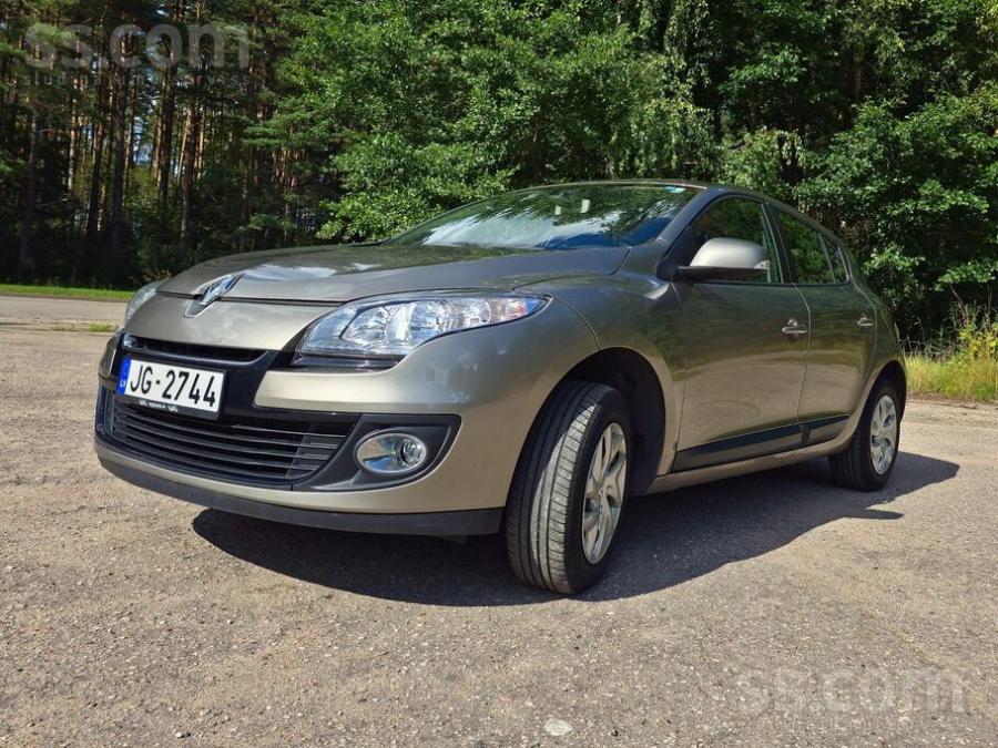 Grey Renault Megane 2013 in Jurmala, with an engine capacity of 1.60 L and mileage of 135 thousand km for 3800 €, photo 3 on AUTOMOTO.COM.LV