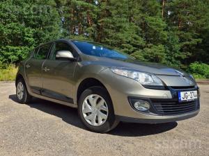 Grey Renault Megane 2013 in Jurmala, with an engine capacity of 1.60 L and mileage of 135 thousand km for 3800 €, photo 4 on AUTOMOTO.COM.LV