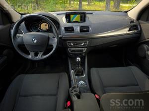 Grey Renault Megane 2013 in Jurmala, with an engine capacity of 1.60 L and mileage of 135 thousand km for 3800 €, photo 6 on AUTOMOTO.COM.LV