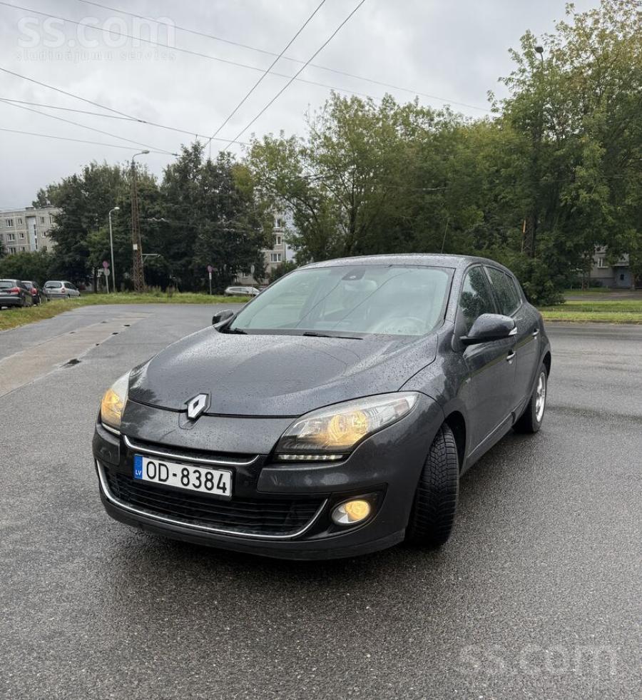 Pelēks Renault Megane 2013 Rīga, ar dzinēja tilpumu 1.50 L un nobraukumu 238 tūkst. km par 3750 €, foto 3 vietnē AUTOMOTO.COM.LV