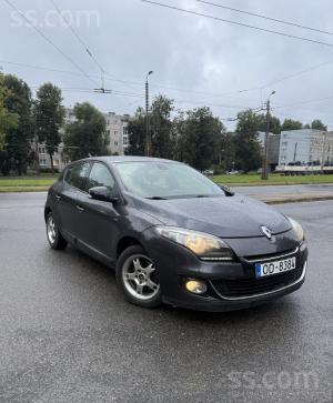 Pelēks Renault Megane 2013 Rīga, ar dzinēja tilpumu 1.50 L un nobraukumu 238 tūkst. km par 3750 €, foto 4 vietnē AUTOMOTO.COM.LV