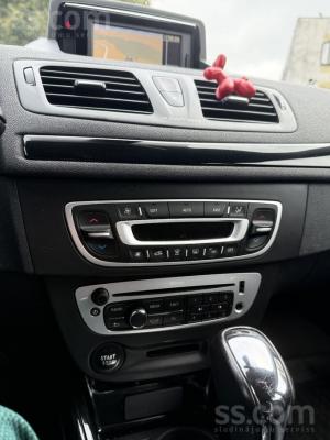 Pelēks Renault Megane 2013 Rīga, ar dzinēja tilpumu 1.50 L un nobraukumu 238 tūkst. km par 3750 €, foto 17 vietnē AUTOMOTO.COM.LV
