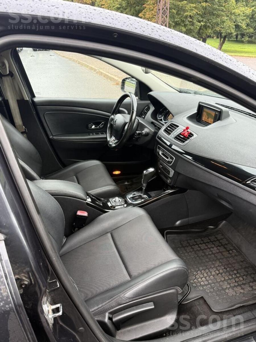 Pelēks Renault Megane 2013 Rīga, ar dzinēja tilpumu 1.50 L un nobraukumu 239 tūkst. km par 3650 €, foto 13 vietnē AUTOMOTO.COM.LV