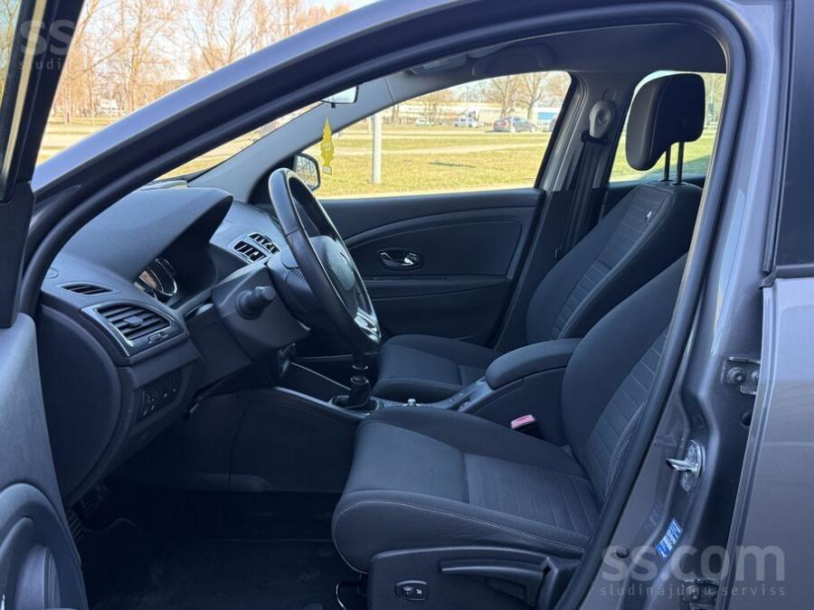 Grey Renault Megane 2014 in Liepaja, with an engine capacity of 1.20 L and mileage of 125 thousand km for 4500 €, photo 15 on AUTOMOTO.COM.LV