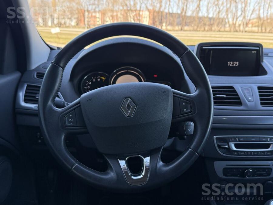 Grey Renault Megane 2014 in Liepaja, with an engine capacity of 1.20 L and mileage of 125 thousand km for 4500 €, photo 18 on AUTOMOTO.COM.LV