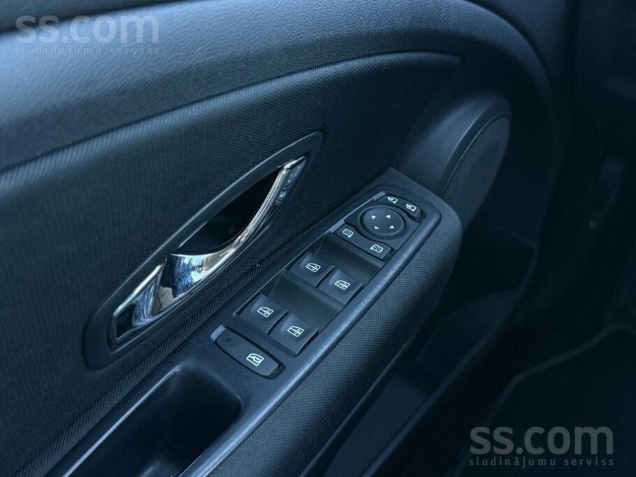 Grey Renault Megane 2014 in Liepaja, with an engine capacity of 1.20 L and mileage of 125 thousand km for 4500 €, photo 26 on AUTOMOTO.COM.LV