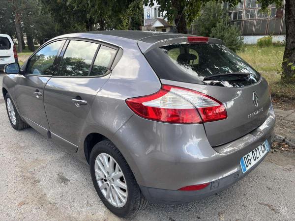 Renault Megane 2014 Tauragė vietnē Pelēks Renault Megane 2014 Tauragė, ar dzinēja tilpumu 1.46 L un nobraukumu 270 tūkst. km par 2850 €, foto 4 vietnē AUTOMOTO.COM.LV