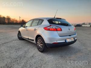 Pelēks Renault Megane 2015 Rīga, ar dzinēja tilpumu 1.50 L un nobraukumu 219 tūkst. km par 3500 €, foto 5 vietnē AUTOMOTO.COM.LV