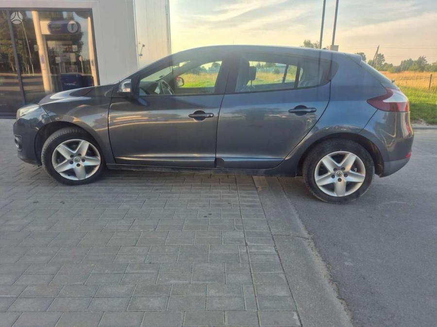 Pelēks Renault Megane 2015 Tauragė, ar dzinēja tilpumu 1.46 L un nobraukumu 274 tūkst. km par 3500 €, foto 5 vietnē AUTOMOTO.COM.LV