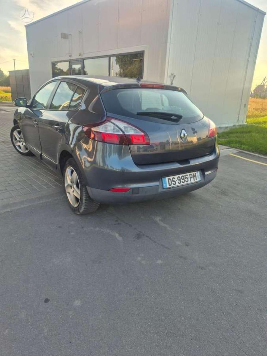 Pelēks Renault Megane 2015 Tauragė, ar dzinēja tilpumu 1.46 L un nobraukumu 274 tūkst. km par 3500 €, foto 8 vietnē AUTOMOTO.COM.LV