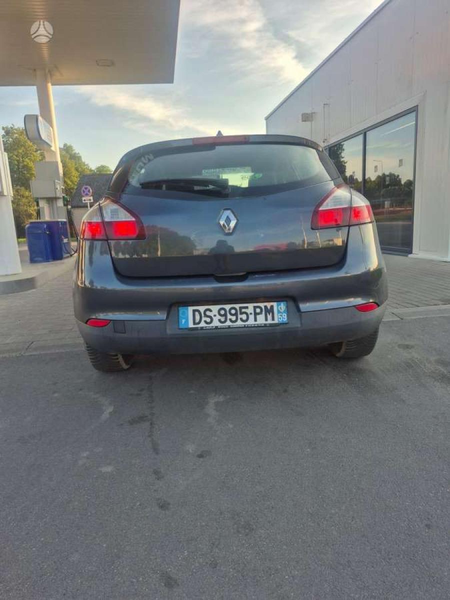 Pelēks Renault Megane 2015 Tauragė, ar dzinēja tilpumu 1.46 L un nobraukumu 274 tūkst. km par 3500 €, foto 9 vietnē AUTOMOTO.COM.LV