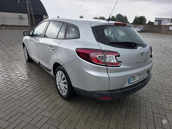 Pelēks Renault Megane 2015 Tauragė, ar dzinēja tilpumu 1.46 L un nobraukumu 320 tūkst. km par 2700 €, foto 3 vietnē AUTOMOTO.COM.LV