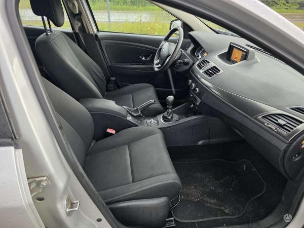 Pelēks Renault Megane 2015 Tauragė, ar dzinēja tilpumu 1.46 L un nobraukumu 320 tūkst. km par 2700 €, foto 5 vietnē AUTOMOTO.COM.LV